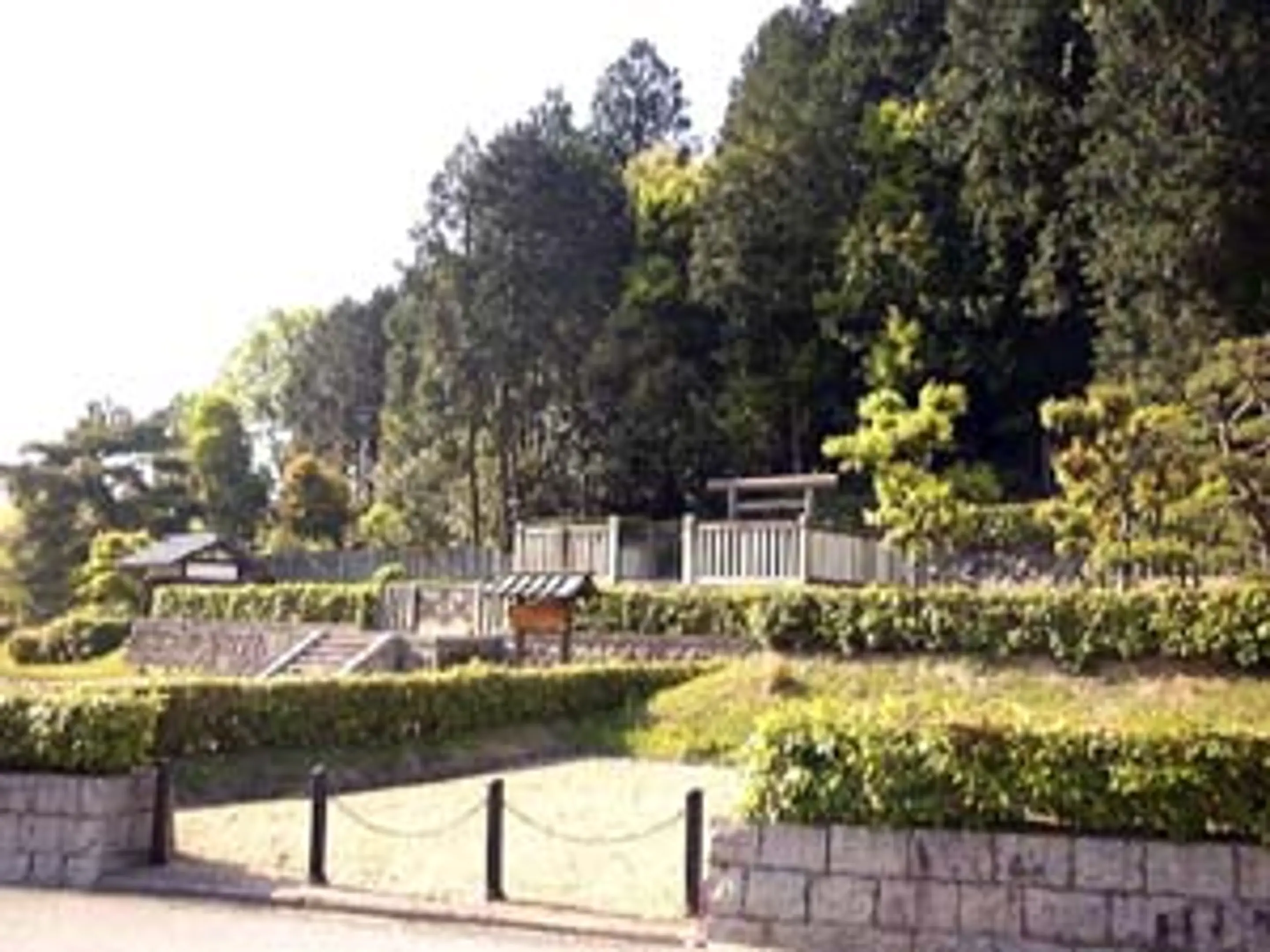 Mausoleum of Emperor Gensho | Spot List | 【公式】奈良市観光コンシェルジュ